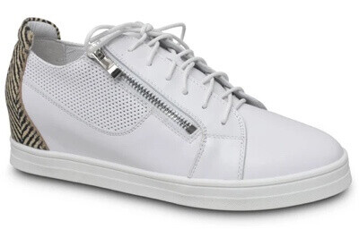 The most flattering shoes for big feet: 6 expert style tips - Pretty ...